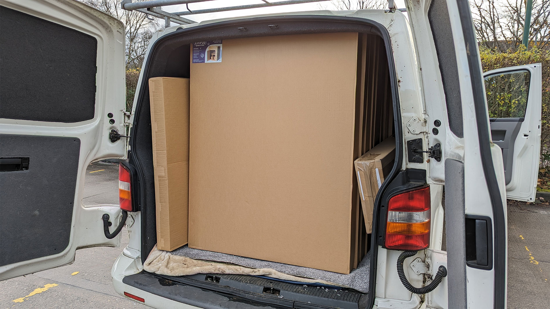 Courier Services Hull | Man With a Van Hull | Bird's Courier Services